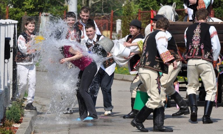 KVÍZ: Čo sú dožinky a prečo Slováci pália obrovské vatry? Otestuj sa ...