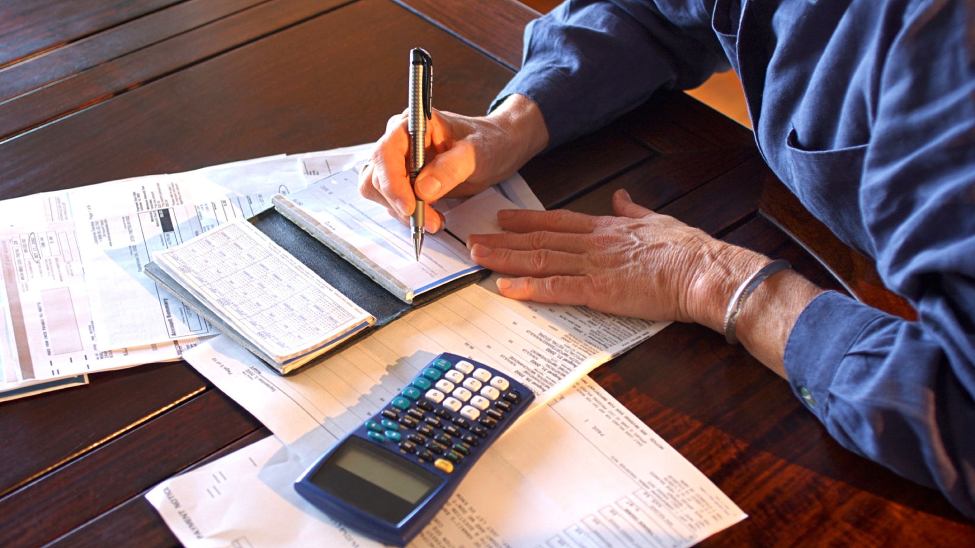 Neži od výplaty k výplate: 6 krokov, ako zlepšiť svoje financie