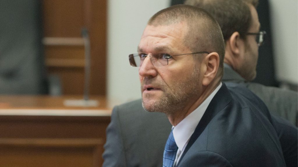 Kauza nástenkový tender: Bývalého ministra Štefanova prepustili na slobodu