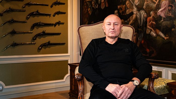 Mieri Zoroslav Kollár do politiky?