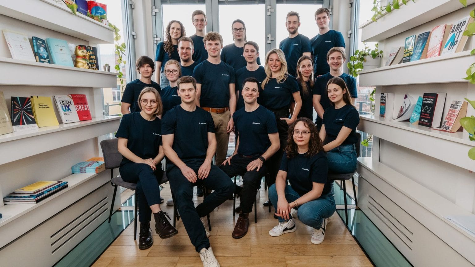 O startup Better Stack sa bijú investori, založili ho Slováci