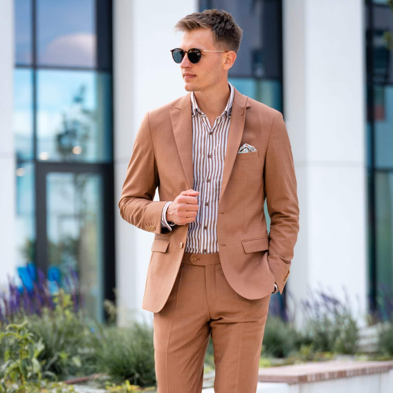 Justin Paukin šije pánske obleky na mieru